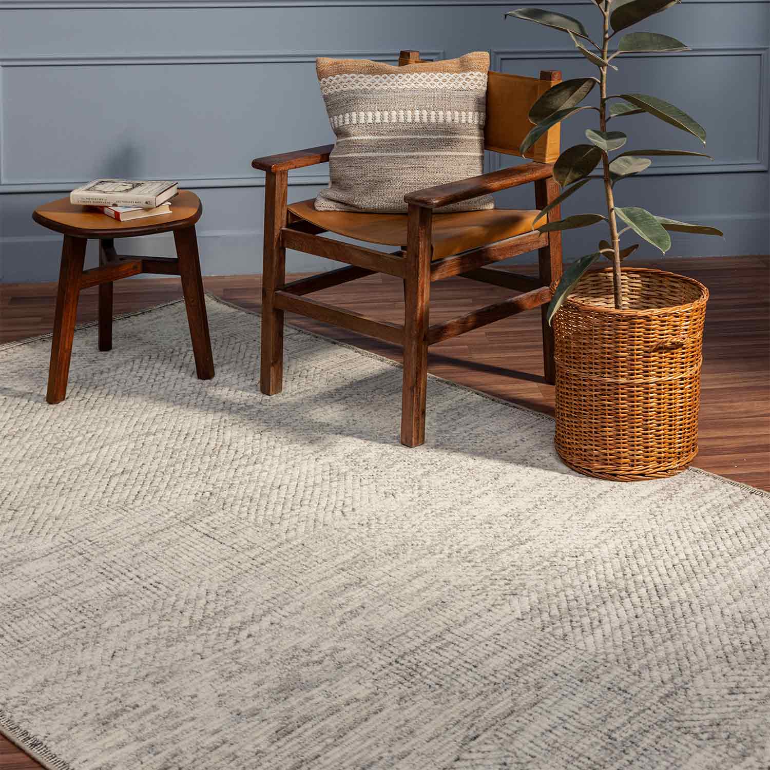 Aneesa Hand Knotted Woollen Rug – Obeetee Carpets India