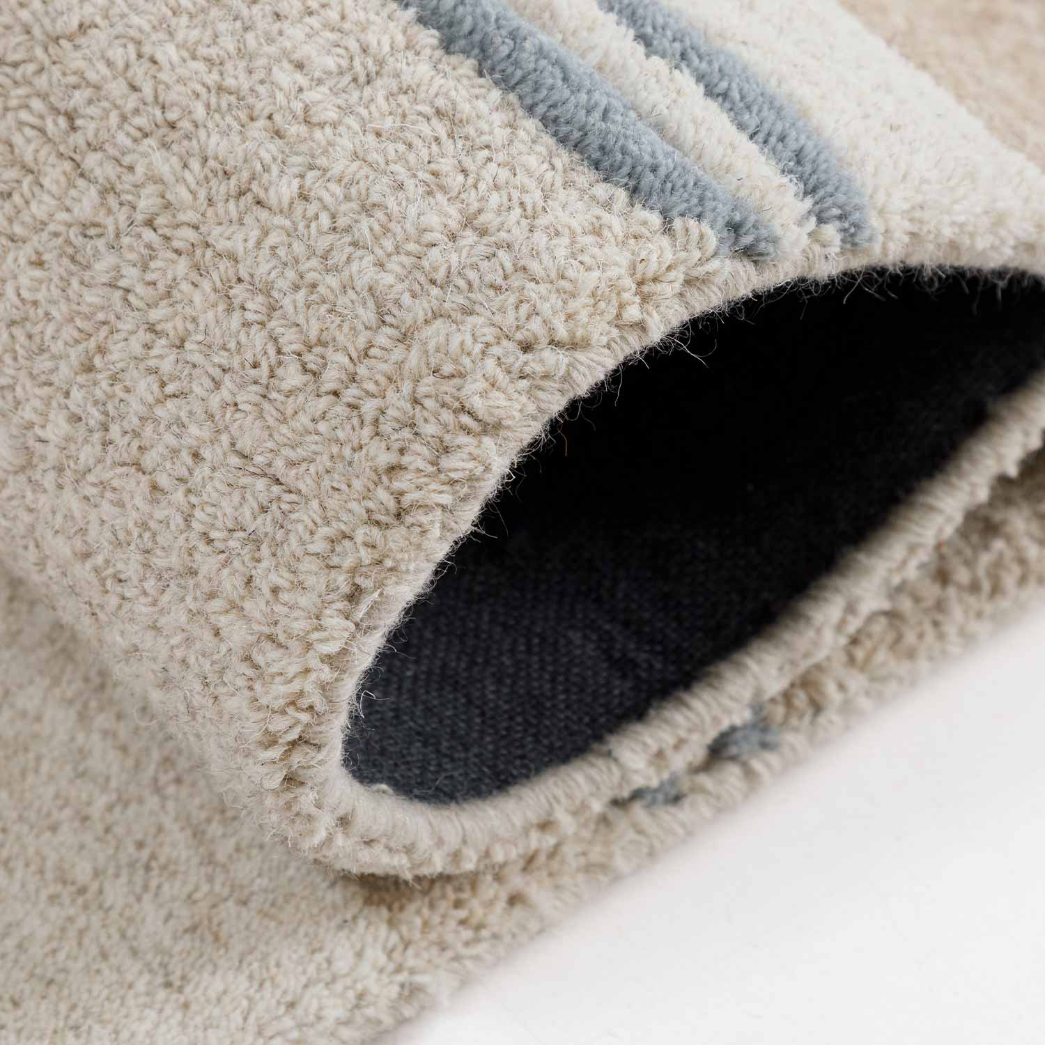 Wood Block Hand Tufted Woollen Rug – Obeetee Retail Pvt. Ltd.