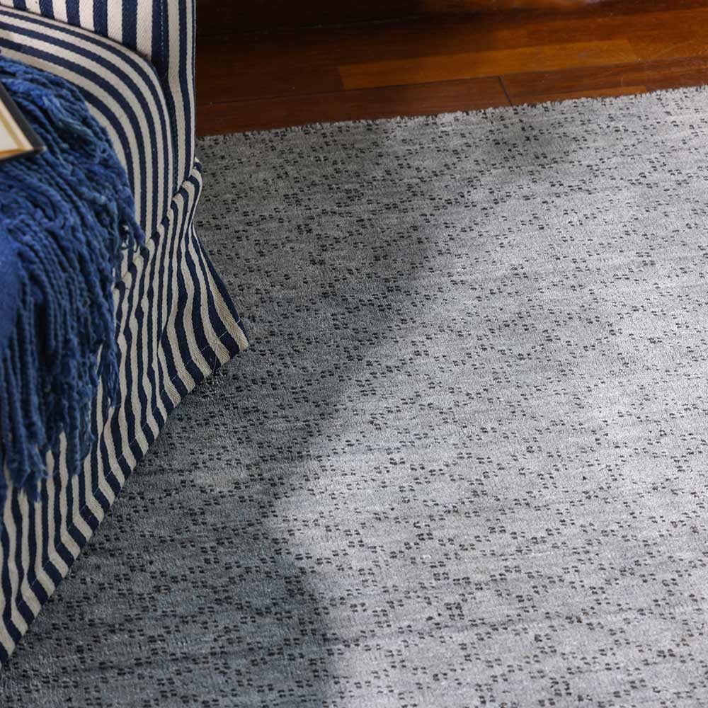 Zephra A Hand Loom Wool Rug – Obeetee Carpets India