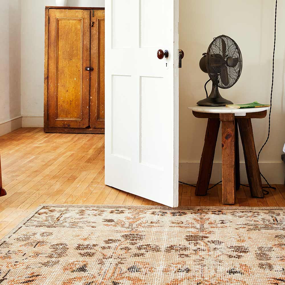 Wildflower Hand-knotted Woollen Rug – Obeetee Carpets India